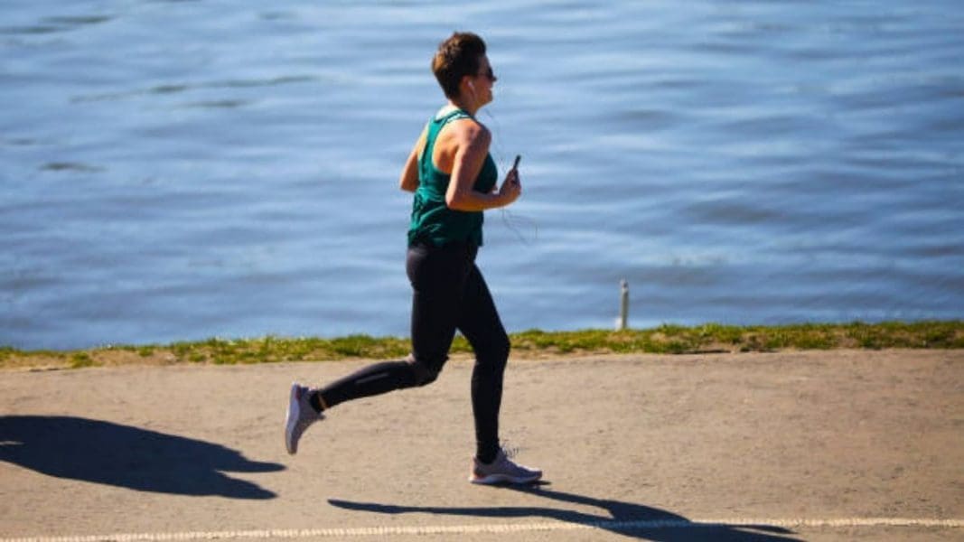 Listening To Music While Running Combats Mental Fatigue: Study Finds