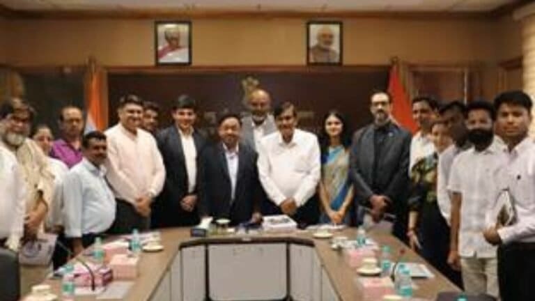 Shri Narayan Rane Holds Discussions On India Health Dialogue Initiative ...