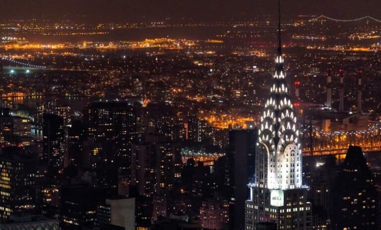 The Chrysler Building: A Shining Beacon of Art Deco Splendor - Digpu News